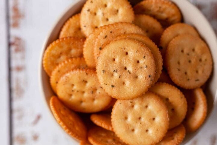 Buttery Ranch Seasoned Crackers - On Ty's Plate