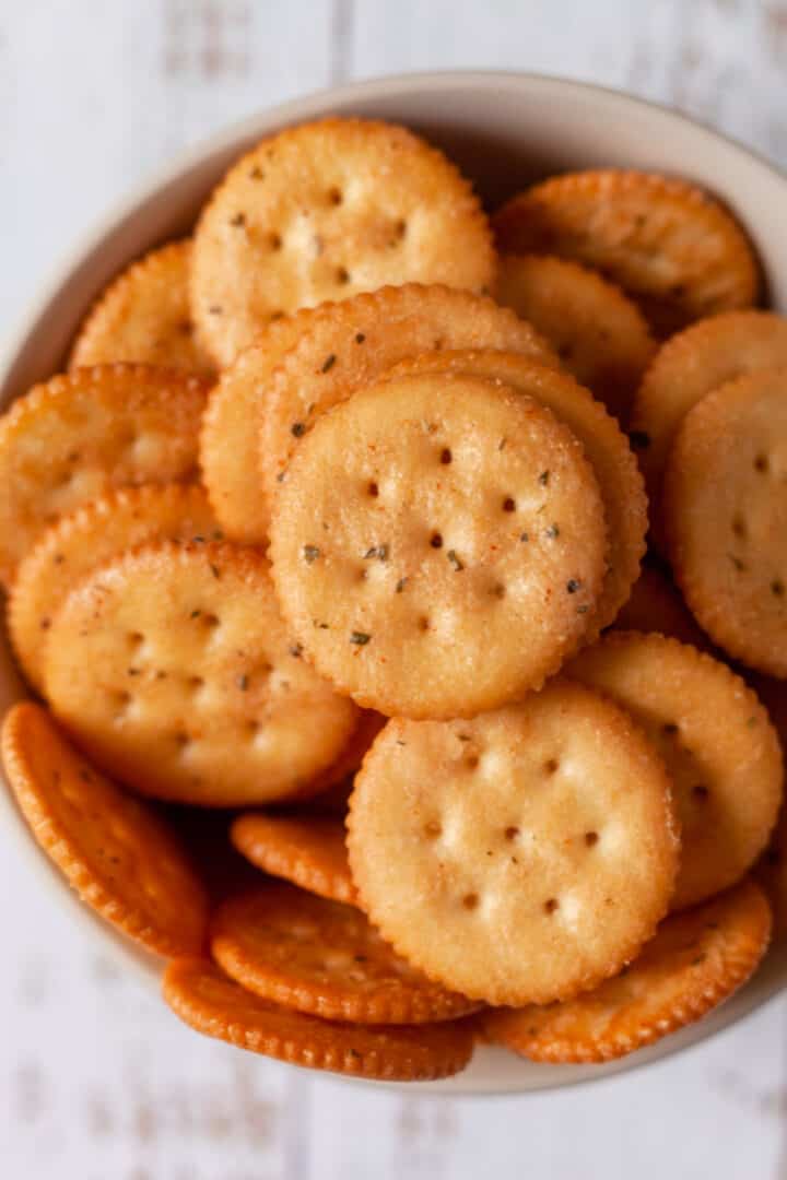 Buttery Ranch Seasoned Crackers - On Ty's Plate